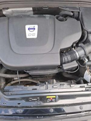 Melns Volvo XC60 2010 Panevēža, ar dzinēja tilpumu 2.40 L un nobraukumu 316 tūkst. km par 5900 €, foto 13 vietnē AUTOMOTO.COM.LV