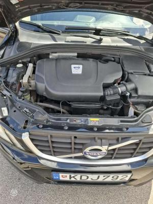 Melns Volvo XC60 2010 Panevēža, ar dzinēja tilpumu 2.40 L un nobraukumu 316 tūkst. km par 5900 €, foto 14 vietnē AUTOMOTO.COM.LV