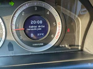 Black Volvo XC60 2010 in Elektrenai, with an engine capacity of 2.40 L and mileage of 400 thousand km for 6250 €, photo 11 on AUTOMOTO.COM.LV