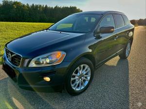 Black Volvo XC60 2010 in Elektrenai, with an engine capacity of 2.40 L and mileage of 400 thousand km for 6250 €, photo 14 on AUTOMOTO.COM.LV