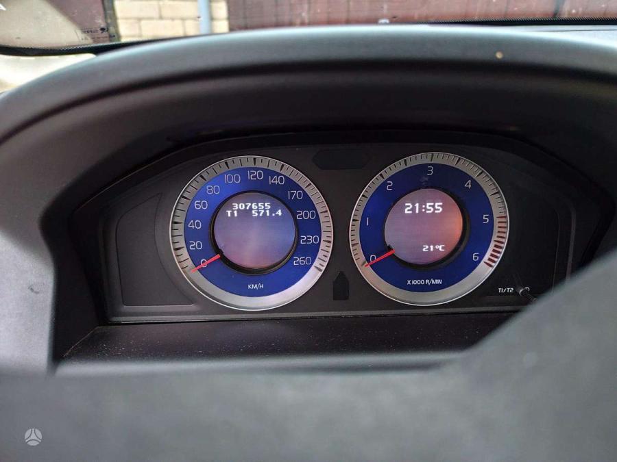 Черный Вольво ХС60 2010 в Каунас, объемом двигателя 2.40 л и пробегом 307 тыс. км за 8499 €, фото 17 на AUTOMOTO.COM.LV