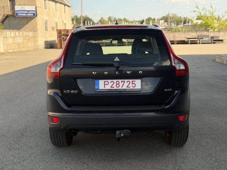 Melns Volvo XC60 2010 Mažeikiai, ar dzinēja tilpumu 2.40 L un nobraukumu 305 tūkst. km par 7200 €, foto 10 vietnē AUTOMOTO.COM.LV