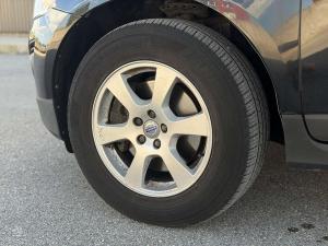 Melns Volvo XC60 2010 Mažeikiai, ar dzinēja tilpumu 2.40 L un nobraukumu 305 tūkst. km par 7200 €, foto 14 vietnē AUTOMOTO.COM.LV