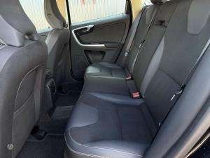 Melns Volvo XC60 2010 Mažeikiai, ar dzinēja tilpumu 2.40 L un nobraukumu 305 tūkst. km par 7200 €, foto 20 vietnē AUTOMOTO.COM.LV