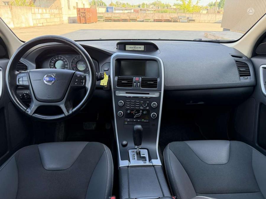 Melns Volvo XC60 2010 Mažeikiai, ar dzinēja tilpumu 2.40 L un nobraukumu 305 tūkst. km par 7200 €, foto 21 vietnē AUTOMOTO.COM.LV