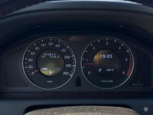 Melns Volvo XC60 2010 Mažeikiai, ar dzinēja tilpumu 2.40 L un nobraukumu 305 tūkst. km par 7200 €, foto 32 vietnē AUTOMOTO.COM.LV