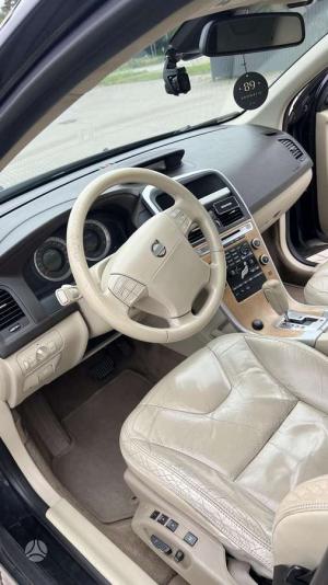Black Volvo XC60 2010 in Klaipeda, with an engine capacity of 2.95 L and mileage of 146 thousand km for 6590 €, photo 7 on AUTOMOTO.COM.LV