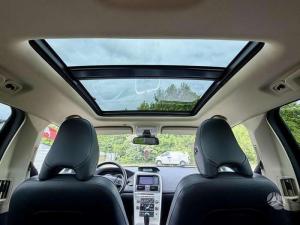 Melns Volvo XC60 2010 Šauļi, ar dzinēja tilpumu 2.40 L un nobraukumu 259 tūkst. km par 11450 €, foto 32 vietnē AUTOMOTO.COM.LV