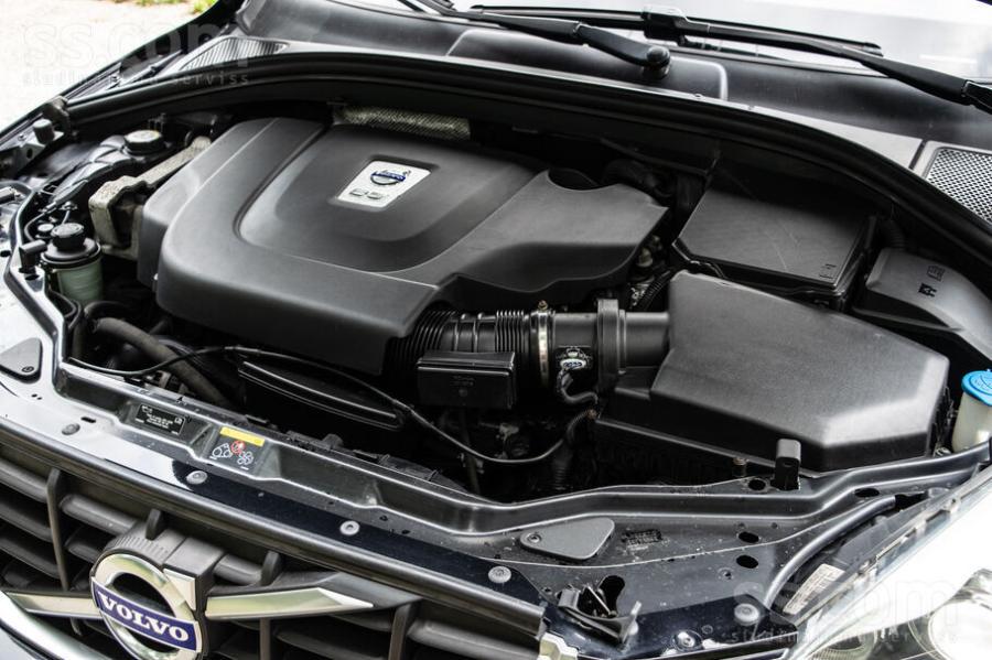 Black Volvo XC60 2010 in Tukums, with an engine capacity of 2.40 L and mileage of 270 thousand km for 8290 €, photo 20 on AUTOMOTO.COM.LV