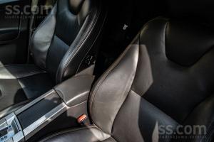 Black Volvo XC60 2010 in Tukums, with an engine capacity of 2.40 L and mileage of 270 thousand km for 8290 €, photo 27 on AUTOMOTO.COM.LV