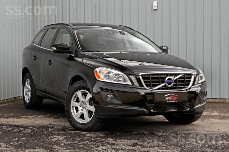 Black Volvo XC60 2010 in Ogre, with an engine capacity of 2.40 L and mileage of 213 thousand km for 8900 €, photo 1 on AUTOMOTO.COM.LV