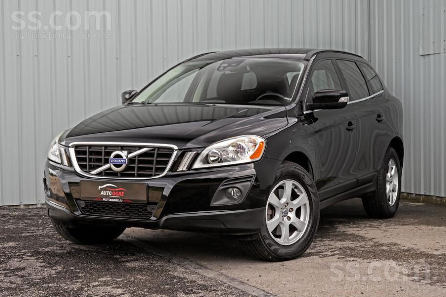 Black Volvo XC60 2010 in Ogre, with an engine capacity of 2.40 L and mileage of 213 thousand km for 8900 €, photo 3 on AUTOMOTO.COM.LV