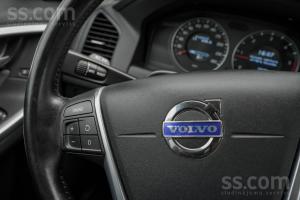 Black Volvo XC60 2010 in Ogre, with an engine capacity of 2.40 L and mileage of 213 thousand km for 8900 €, photo 12 on AUTOMOTO.COM.LV