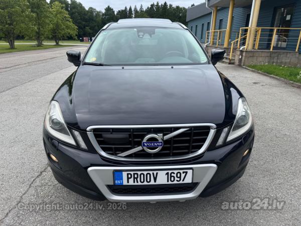 Melns Volvo XC60 2010 Rapla, ar dzinēja tilpumu 2.40 L un nobraukumu 381 tūkst. km par 7700 €, foto 1 vietnē AUTOMOTO.COM.LV