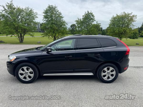 Melns Volvo XC60 2010 Rapla, ar dzinēja tilpumu 2.40 L un nobraukumu 381 tūkst. km par 7700 €, foto 5 vietnē AUTOMOTO.COM.LV