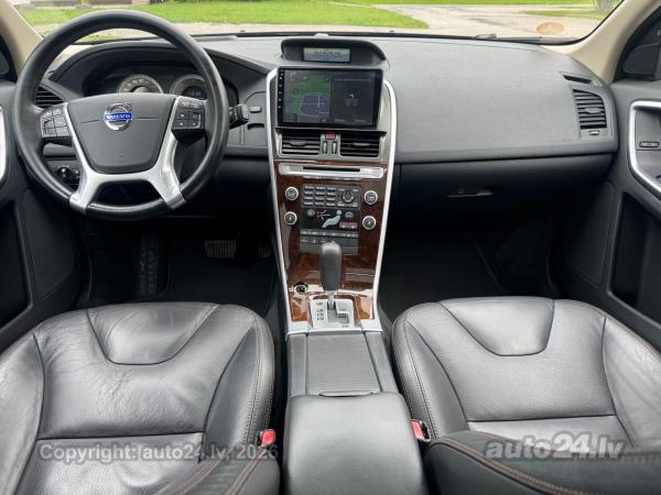 Melns Volvo XC60 2010 Rapla, ar dzinēja tilpumu 2.40 L un nobraukumu 381 tūkst. km par 7700 €, foto 10 vietnē AUTOMOTO.COM.LV