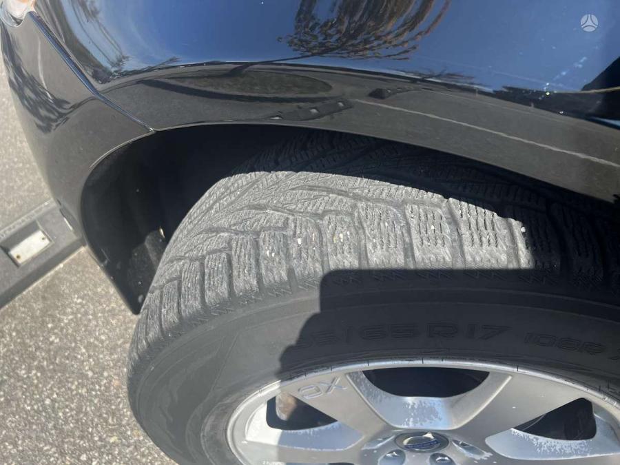 Black Volvo XC60 2010 in Klaipeda, with an engine capacity of 3.19 L and mileage of 286 thousand km for 5500 €, photo 6 on AUTOMOTO.COM.LV