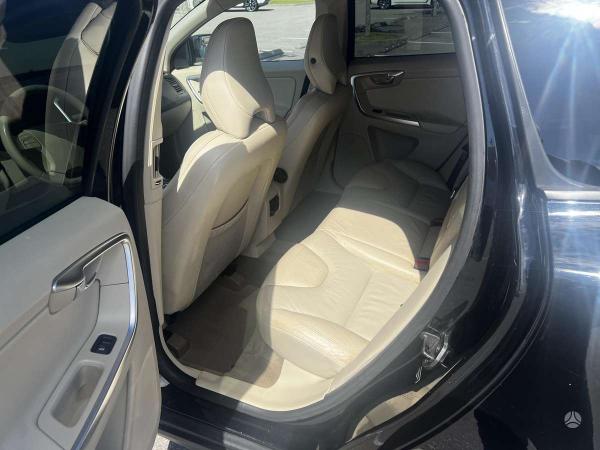 Melns Volvo XC60 2010 Klaipėda, ar dzinēja tilpumu 3.19 L un nobraukumu 286 tūkst. km par 5500 €, foto 8 vietnē AUTOMOTO.COM.LV