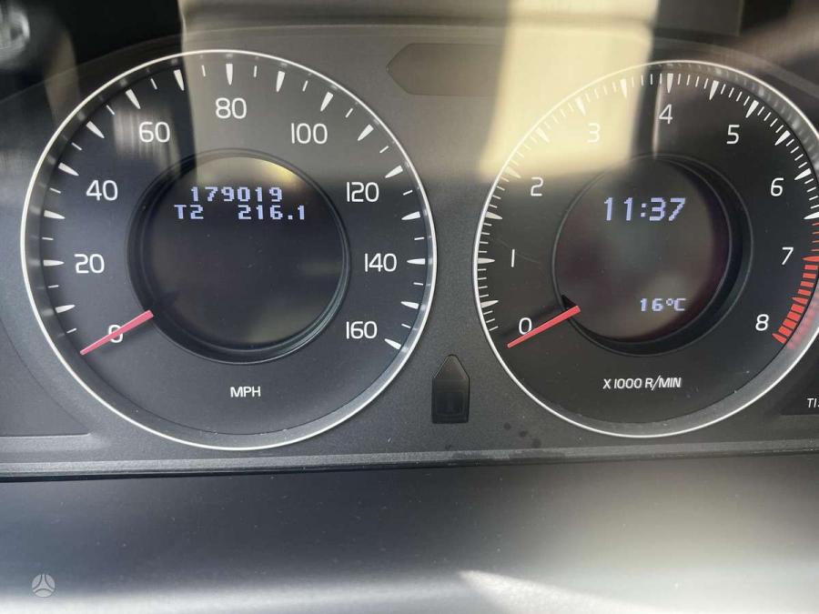 Black Volvo XC60 2010 in Klaipeda, with an engine capacity of 3.19 L and mileage of 286 thousand km for 5500 €, photo 15 on AUTOMOTO.COM.LV
