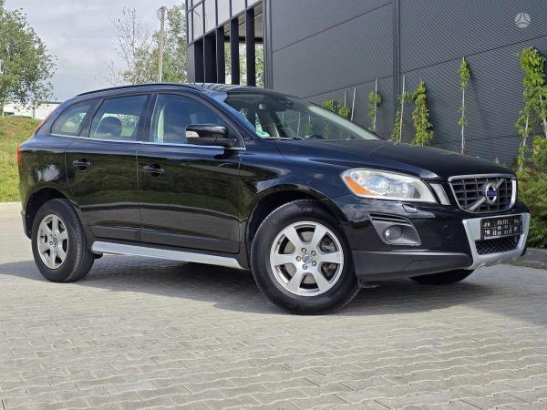 Black Volvo XC60 2010 in Vilnius, with an engine capacity of 2.40 L and mileage of 282 thousand km for 9450 €, photo 1 on AUTOMOTO.COM.LV