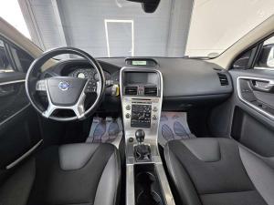 Melns Volvo XC60 2010 Viļņa, ar dzinēja tilpumu 2.40 L un nobraukumu 282 tūkst. km par 9450 €, foto 10 vietnē AUTOMOTO.COM.LV