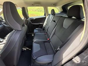 Melns Volvo XC60 2010 Viļņa, ar dzinēja tilpumu 2.40 L un nobraukumu 282 tūkst. km par 9450 €, foto 14 vietnē AUTOMOTO.COM.LV