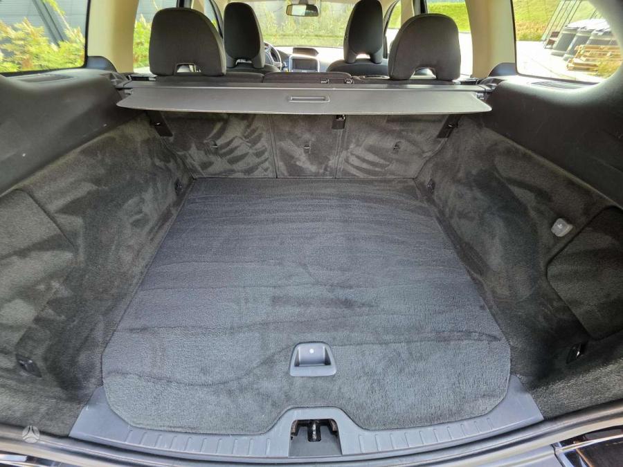 Melns Volvo XC60 2010 Viļņa, ar dzinēja tilpumu 2.40 L un nobraukumu 282 tūkst. km par 9450 €, foto 18 vietnē AUTOMOTO.COM.LV
