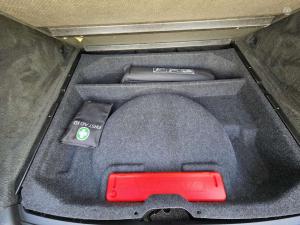 Melns Volvo XC60 2010 Viļņa, ar dzinēja tilpumu 2.40 L un nobraukumu 282 tūkst. km par 9450 €, foto 19 vietnē AUTOMOTO.COM.LV