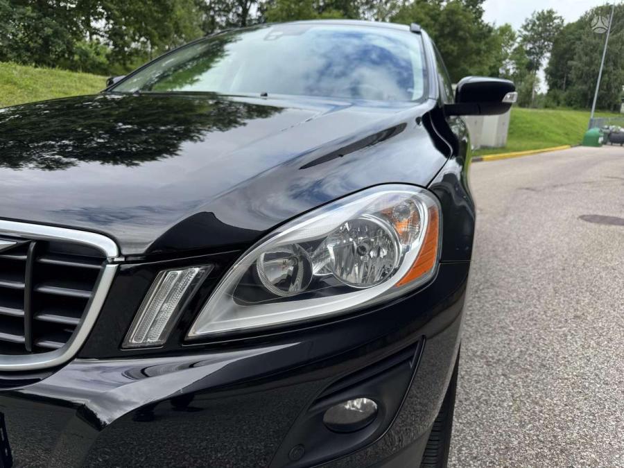 Black Volvo XC60 2010 in Alytus, with an engine capacity of 2.40 L and mileage of 289 thousand km for 7900 €, photo 20 on AUTOMOTO.COM.LV