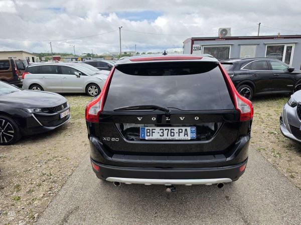 Melns Volvo XC60 2010 Viļņa, ar dzinēja tilpumu 2.40 L un nobraukumu 214 tūkst. km par 8800 €, foto 6 vietnē AUTOMOTO.COM.LV