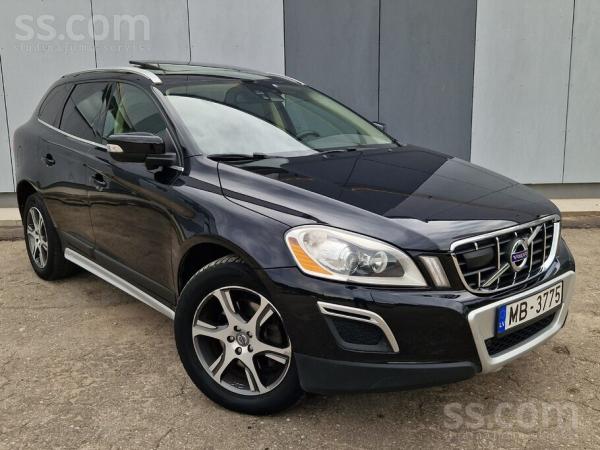 Melns Volvo XC60 2010 Bauska, ar dzinēja tilpumu 2.40 L un nobraukumu 345 tūkst. km par 6950 €, foto 1 vietnē AUTOMOTO.COM.LV