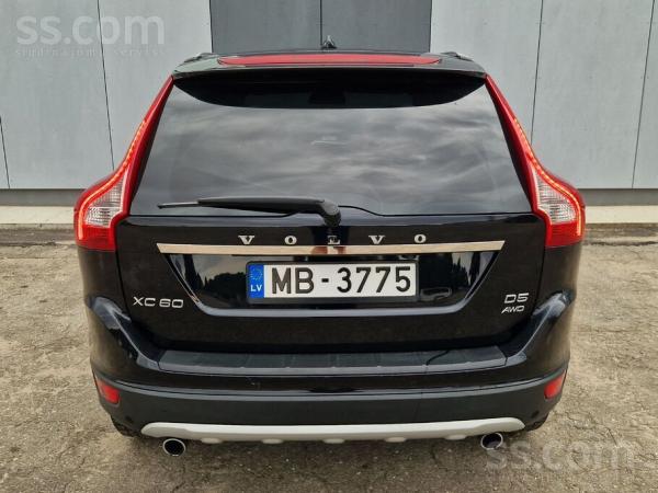 Melns Volvo XC60 2010 Bauska, ar dzinēja tilpumu 2.40 L un nobraukumu 345 tūkst. km par 6950 €, foto 4 vietnē AUTOMOTO.COM.LV
