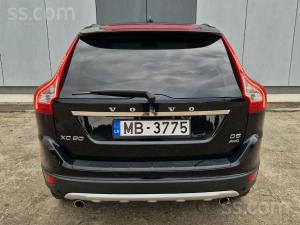 Melns Volvo XC60 2010 Bauska, ar dzinēja tilpumu 2.40 L un nobraukumu 345 tūkst. km par 6950 €, foto 5 vietnē AUTOMOTO.COM.LV