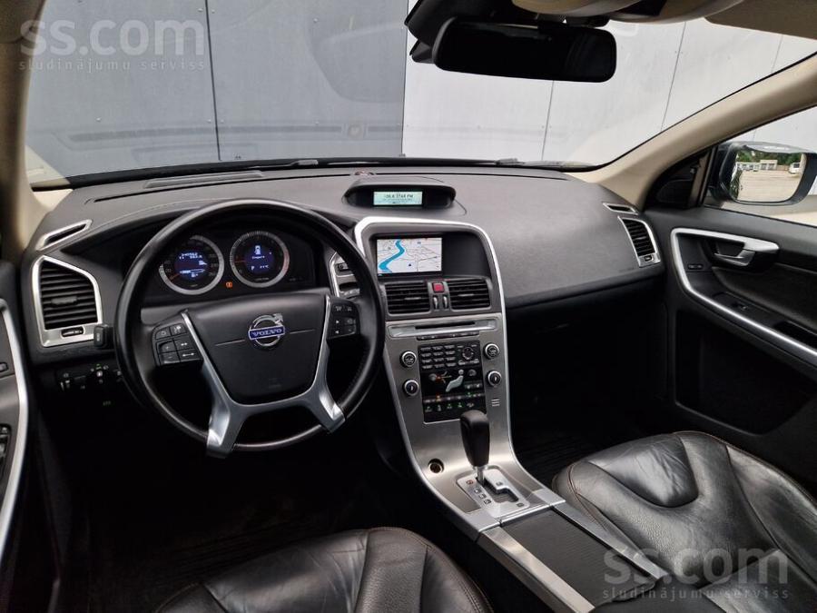 Melns Volvo XC60 2010 Bauska, ar dzinēja tilpumu 2.40 L un nobraukumu 345 tūkst. km par 6950 €, foto 12 vietnē AUTOMOTO.COM.LV