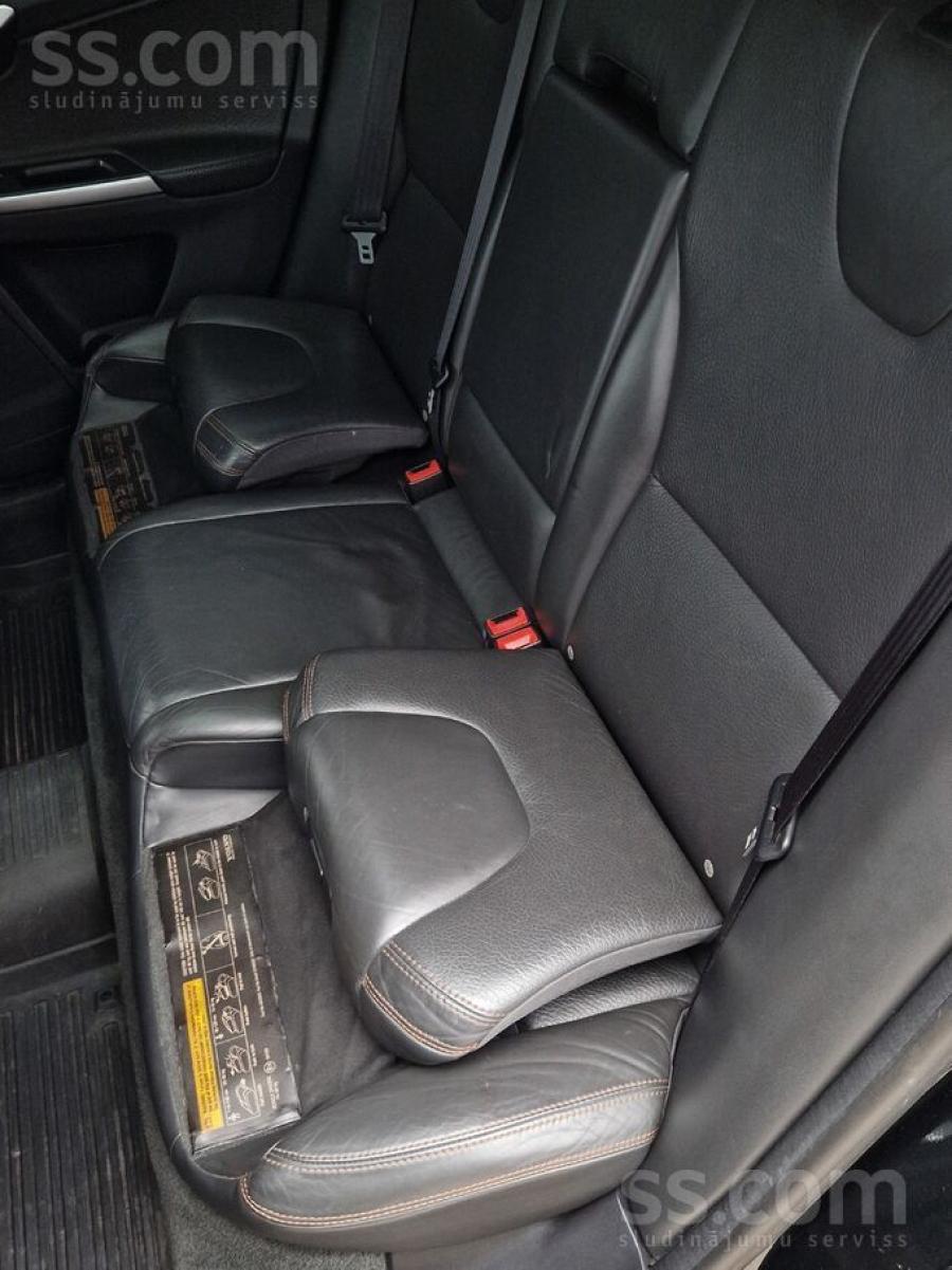 Melns Volvo XC60 2010 Bauska, ar dzinēja tilpumu 2.40 L un nobraukumu 345 tūkst. km par 6950 €, foto 18 vietnē AUTOMOTO.COM.LV