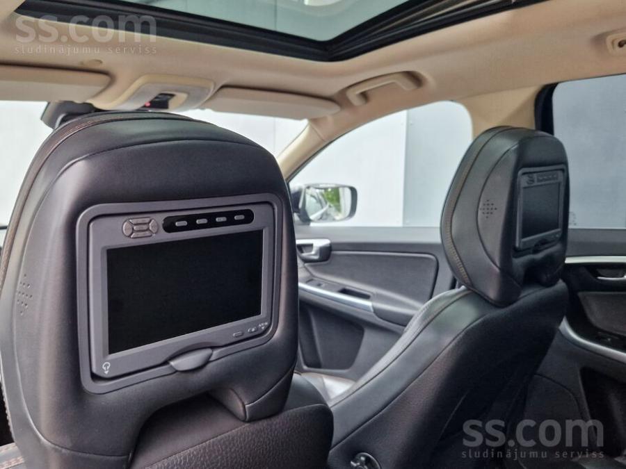 Melns Volvo XC60 2010 Bauska, ar dzinēja tilpumu 2.40 L un nobraukumu 345 tūkst. km par 6950 €, foto 19 vietnē AUTOMOTO.COM.LV