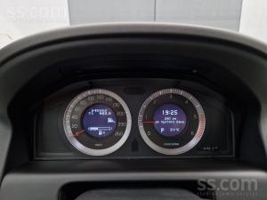 Melns Volvo XC60 2010 Bauska, ar dzinēja tilpumu 2.40 L un nobraukumu 345 tūkst. km par 6950 €, foto 22 vietnē AUTOMOTO.COM.LV