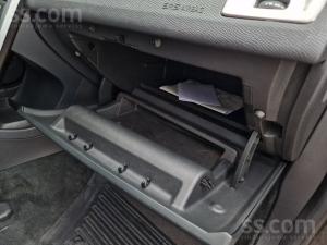 Melns Volvo XC60 2010 Bauska, ar dzinēja tilpumu 2.40 L un nobraukumu 345 tūkst. km par 6950 €, foto 32 vietnē AUTOMOTO.COM.LV