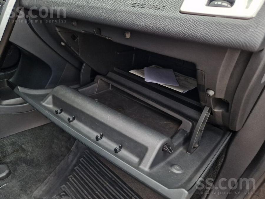 Melns Volvo XC60 2010 Bauska, ar dzinēja tilpumu 2.40 L un nobraukumu 345 tūkst. km par 6950 €, foto 32 vietnē AUTOMOTO.COM.LV