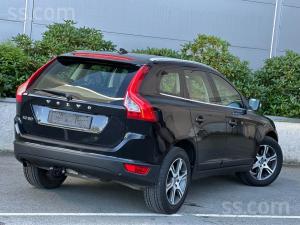 Melns Volvo XC60 2010 Rīga, ar dzinēja tilpumu 2.00 L un nobraukumu 278 tūkst. km par 5590 €, foto 3 vietnē AUTOMOTO.COM.LV