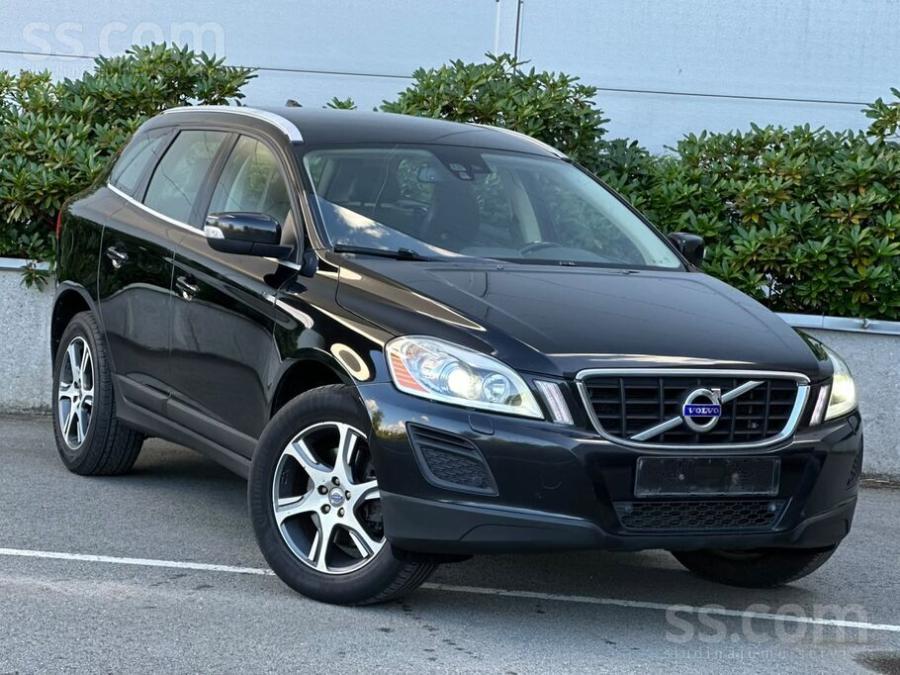 Melns Volvo XC60 2010 Rīga, ar dzinēja tilpumu 2.00 L un nobraukumu 278 tūkst. km par 5590 €, foto 4 vietnē AUTOMOTO.COM.LV