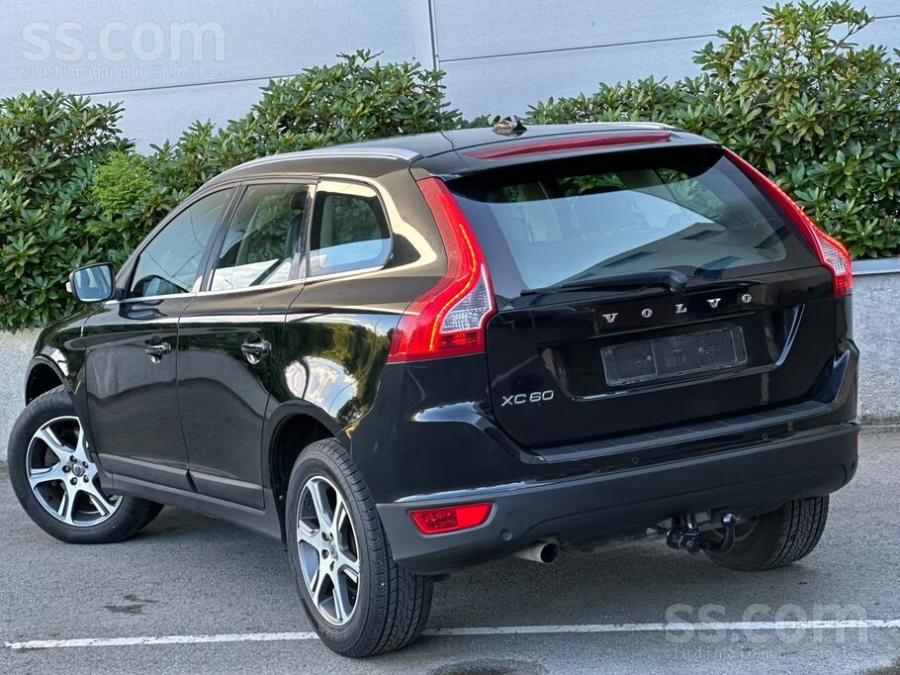 Melns Volvo XC60 2010 Rīga, ar dzinēja tilpumu 2.00 L un nobraukumu 278 tūkst. km par 5590 €, foto 5 vietnē AUTOMOTO.COM.LV