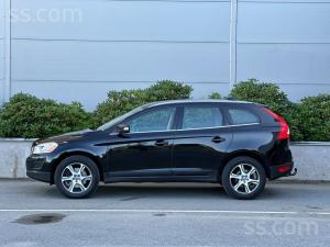 Melns Volvo XC60 2010 Rīga, ar dzinēja tilpumu 2.00 L un nobraukumu 278 tūkst. km par 5590 €, foto 7 vietnē AUTOMOTO.COM.LV