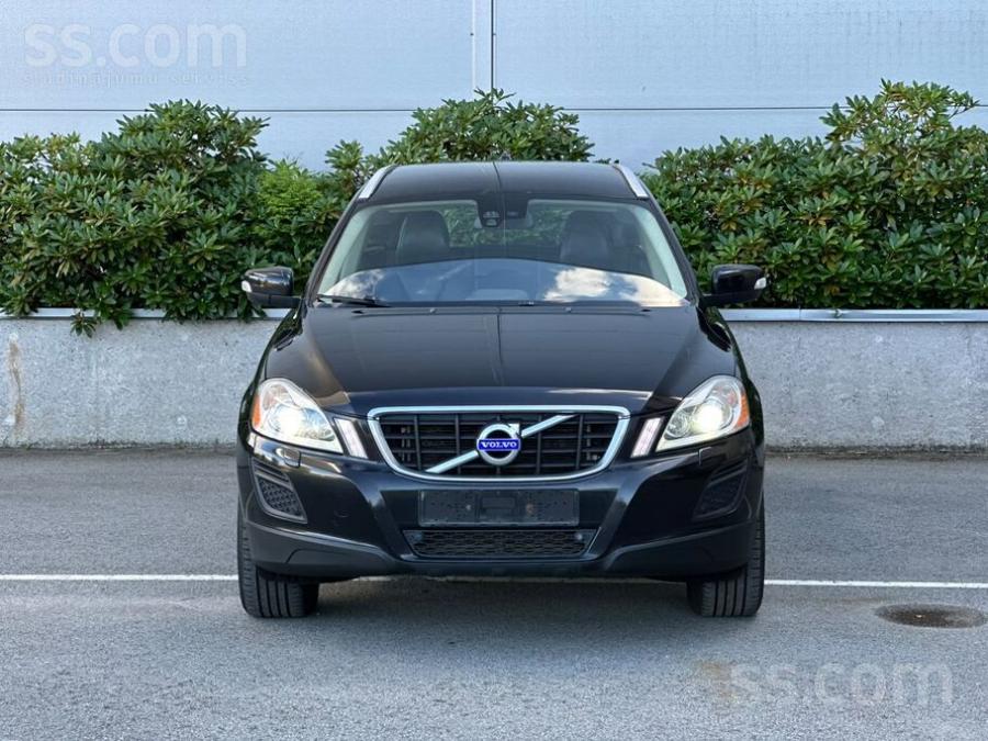 Melns Volvo XC60 2010 Rīga, ar dzinēja tilpumu 2.00 L un nobraukumu 278 tūkst. km par 5590 €, foto 9 vietnē AUTOMOTO.COM.LV