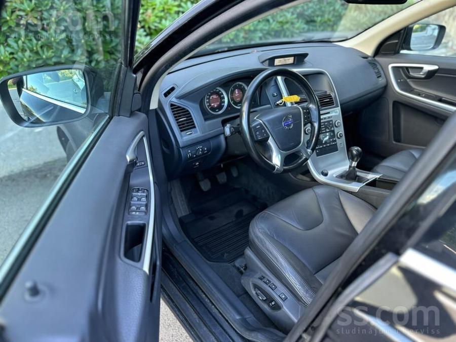 Melns Volvo XC60 2010 Rīga, ar dzinēja tilpumu 2.00 L un nobraukumu 278 tūkst. km par 5590 €, foto 10 vietnē AUTOMOTO.COM.LV