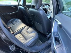 Melns Volvo XC60 2010 Rīga, ar dzinēja tilpumu 2.00 L un nobraukumu 278 tūkst. km par 5590 €, foto 25 vietnē AUTOMOTO.COM.LV