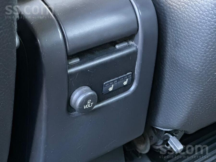 Melns Volvo XC60 2010 Rīga, ar dzinēja tilpumu 2.00 L un nobraukumu 278 tūkst. km par 5590 €, foto 27 vietnē AUTOMOTO.COM.LV
