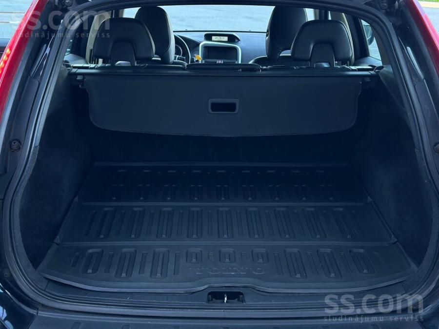 Melns Volvo XC60 2010 Rīga, ar dzinēja tilpumu 2.00 L un nobraukumu 278 tūkst. km par 5590 €, foto 31 vietnē AUTOMOTO.COM.LV