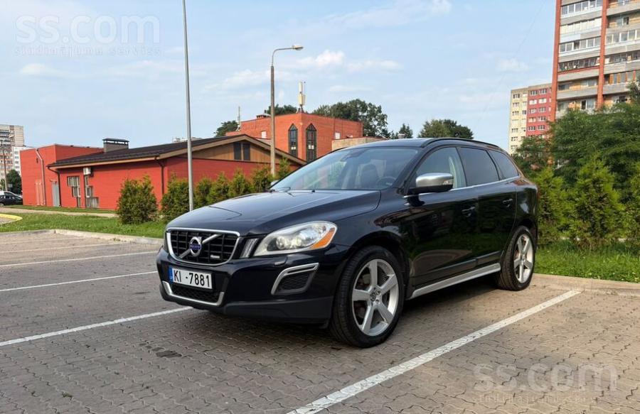 Melns Volvo XC60 2010 Rīga, ar dzinēja tilpumu 2.40 L un nobraukumu 280 tūkst. km par 8100 €, foto 1 vietnē AUTOMOTO.COM.LV