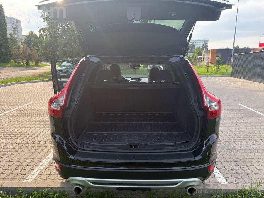 Melns Volvo XC60 2010 Rīga, ar dzinēja tilpumu 2.40 L un nobraukumu 280 tūkst. km par 8100 €, foto 6 vietnē AUTOMOTO.COM.LV